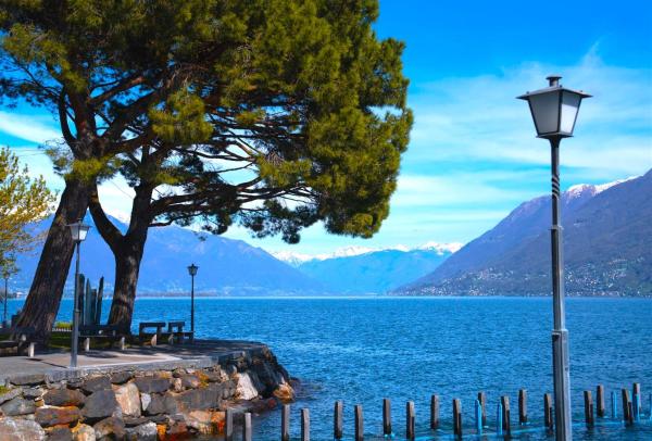 Rivalago - Lake Front Apartment On Lake Promenade - Brissago