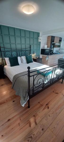 The Studio, - Aquitaine