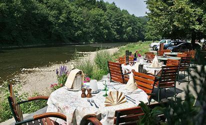 Hôtel/restaurant à La Ferme - Ferrieres