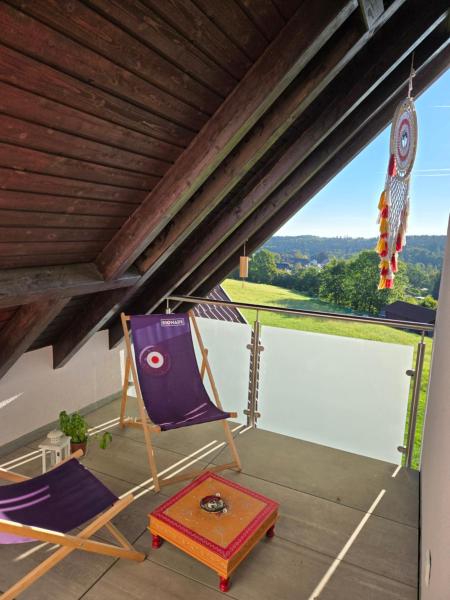 Schwarzwald-oase Mit Panoramabalkon - 3 Schlafzimmer - 6 Gäste - Schömberg