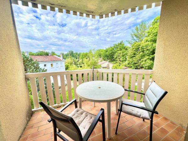 Apartment In Barbotan-les-thermes - Gers
