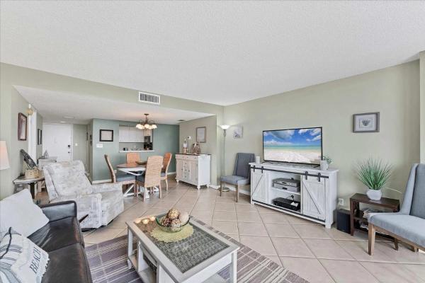 Anchorage Resort Top Floor 2 Bedroom Condo With Gulf Views 0896 - Siesta Key, FL