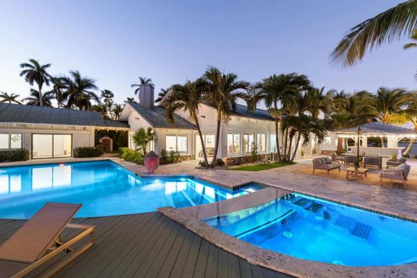 Villa Tropique - Miami Beach, FL