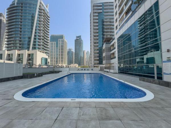 Vogue Stylish One Bedroom Apartment In Marina With Balcony And Full Amenities Including Sauna Walkable To Metro Station & Jbr Beach - Dubai Marina