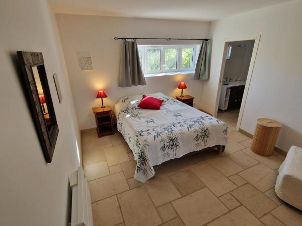 La Bergerie Charloise Charmant Gite Avec Piscine - Gannat