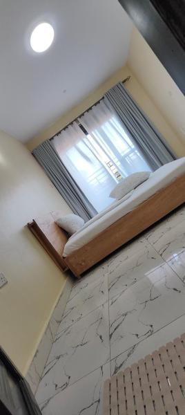 1 Minute Walk To Victoria Mall - Uganda