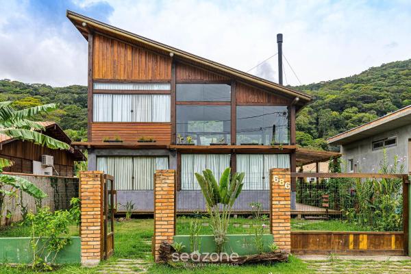 Duplex 3q Churrasq. E Garagem Prox A Praia Emb686 - Bombinhas