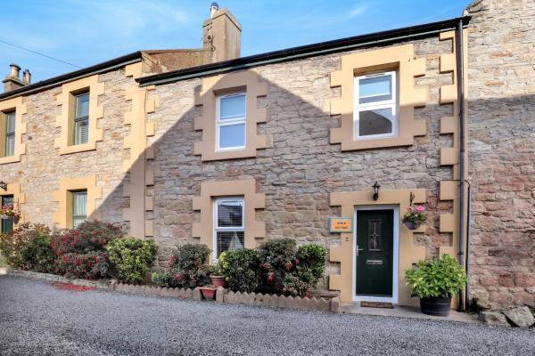 Coble Cottage - North East Escapes - Seahouses
