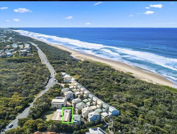 Castaways Penthouse Noosa, Beachfront Pool Tennis - 누사 셔