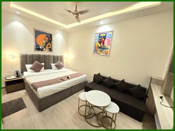 V - Premium Bnr - Inn - Free Wi-fi & Parking - Near The Holy Kashi Vishwanath Temple - Mughalsarai