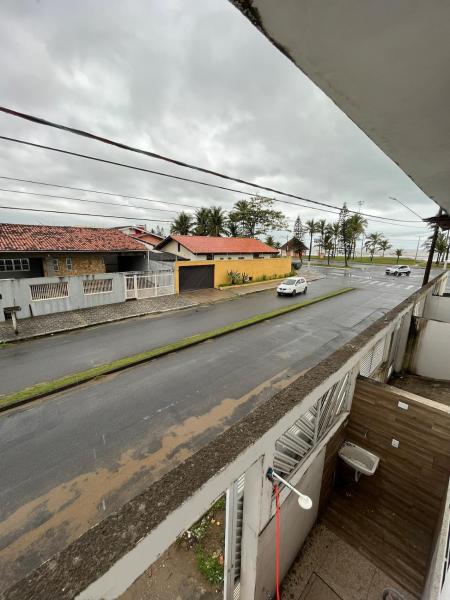 Sobrado Beira Mar 25m Da Praia - Peruíbe