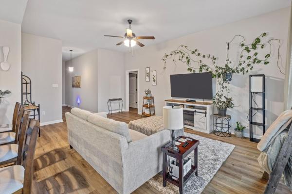 2 Bedroom Home In Lake Charles - Lake Charles, LA