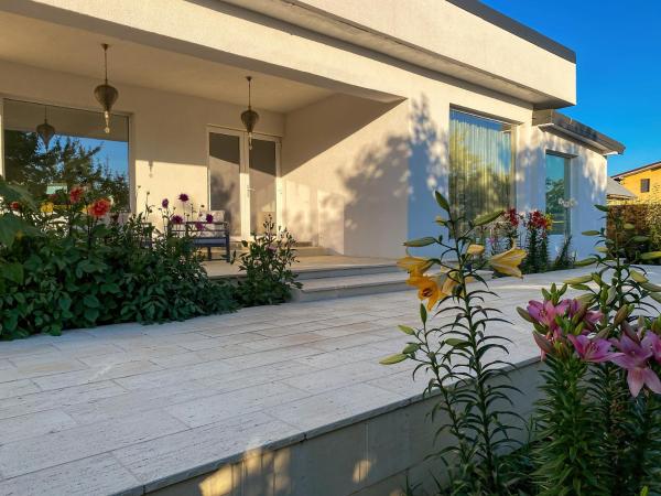 Jazzfarm Guesthouse - Ungheni