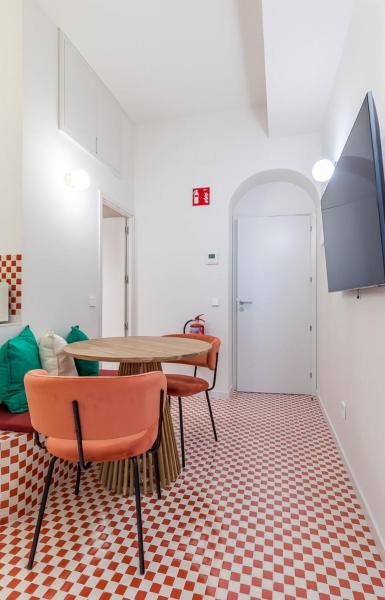 Exterior Apartment—color And Comfort In Malasaña - Chueca