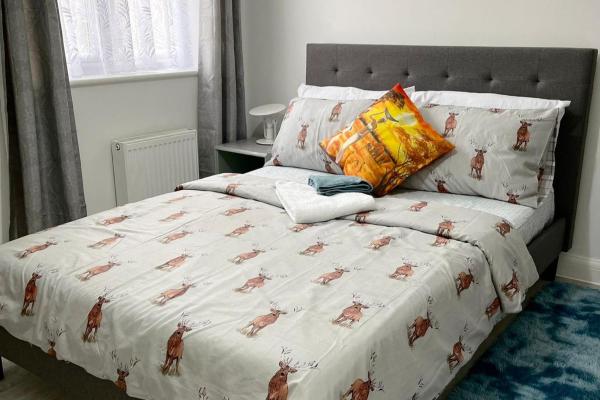 Charming Spacious 1-bed Apartment In Dagenham - 布倫特伍德