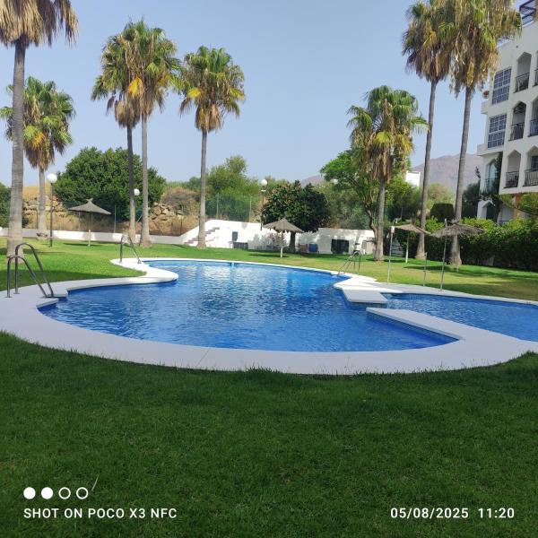 Casa Trebol Parquing Gratis - Estepona