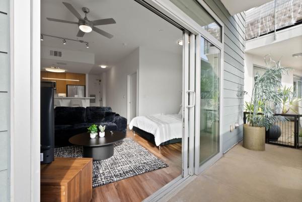 Mid-wilshire Studio Free Parking, Pool, Gym - 洛杉磯, CA