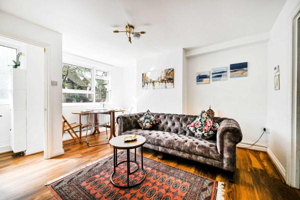 Riverside 1 Bed Flat With Parking At Kingston - Hayes