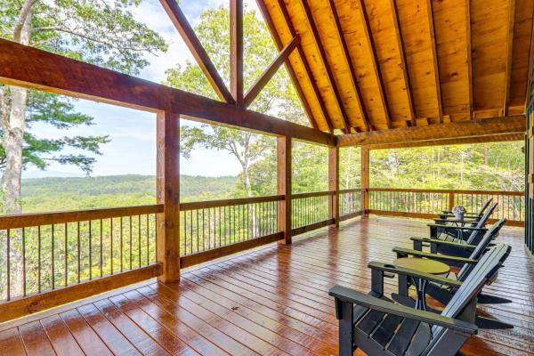 Deck, Panoramic Views Serene Mineral Bluff Cabin! - Mineral Bluff, GA