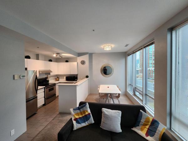 Cozy Condo In The Heart Of The City - Vancouver
