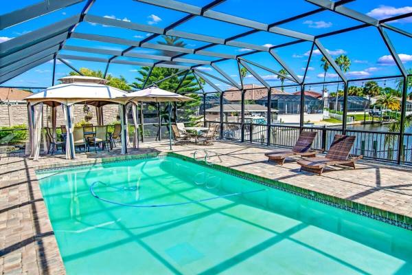 Saltwater Canal Home With Heated Pool - Palm Coast, FL