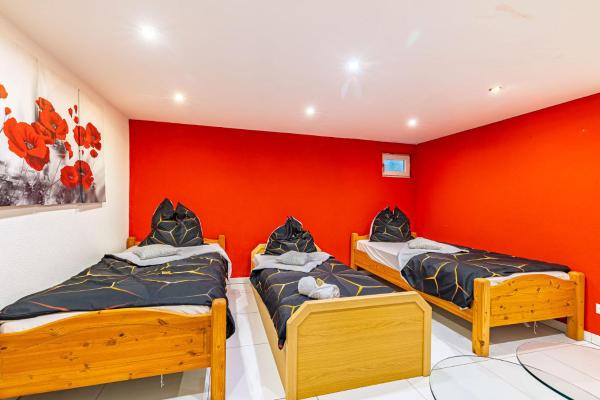 Großzügiges Reihenhaus Mit Garten Ideal Für Geschäftsreisende Und Familien Bis 8 Personen - Offenburg