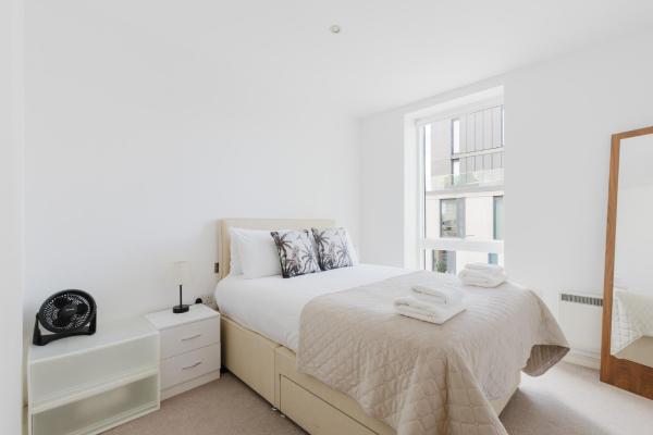 Bright 1br Flat W Balcony By Old Street Station - Londres