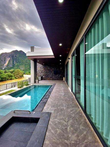 Song View Pool Villa - Laos