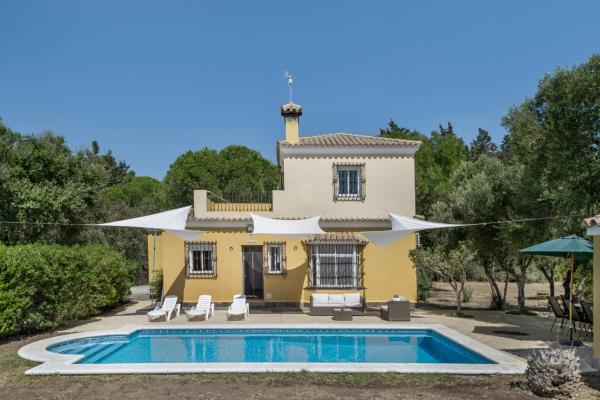 Chalet Independiete Con Piscina - Chiclana de la Frontera