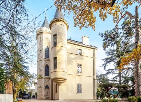 Appartement 4 Chambres Entre Histoire Et Confort Château Cœur Métropole Lyon - ibis budget Lyon Villeurbanne