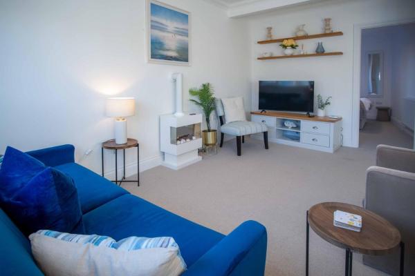 The Nook North Beach - 1 Bedroom Apartment - Tenby - Tenby