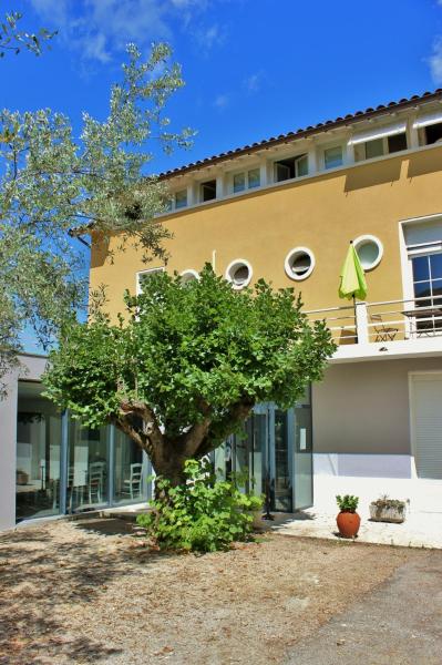 Hôtel La Caravelle - Vaison-la-Romaine