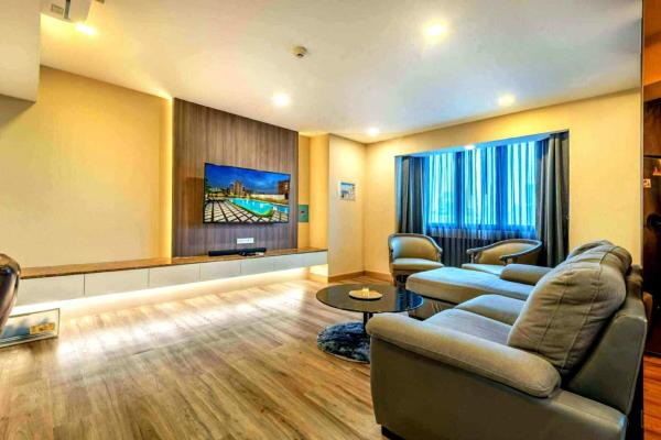 Nana Plaza Sukhumvit Apartment - Bangkok