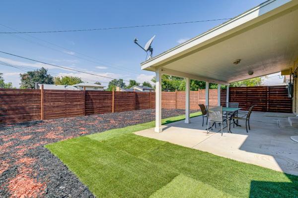 2 Mi To Hospitals Home With Private Yard In Aurora - Aurora