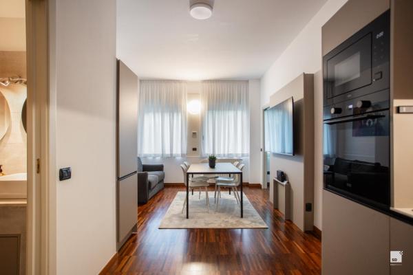 Luxury House In Milano Verro 80 Mq - Milan Linate Airport (LIN)