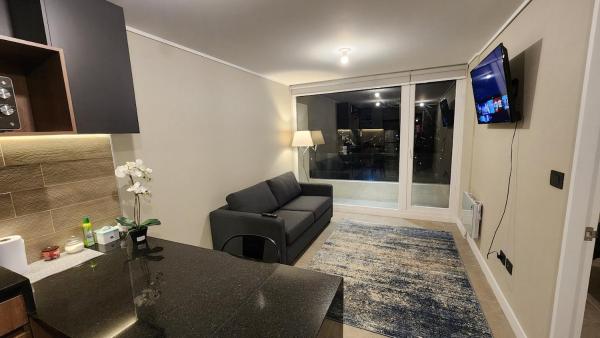 Departamento Moderno, Nuevo, 1d1b, Inmejorable Ubicación, Estacionamiento - Los Angeles, Chile