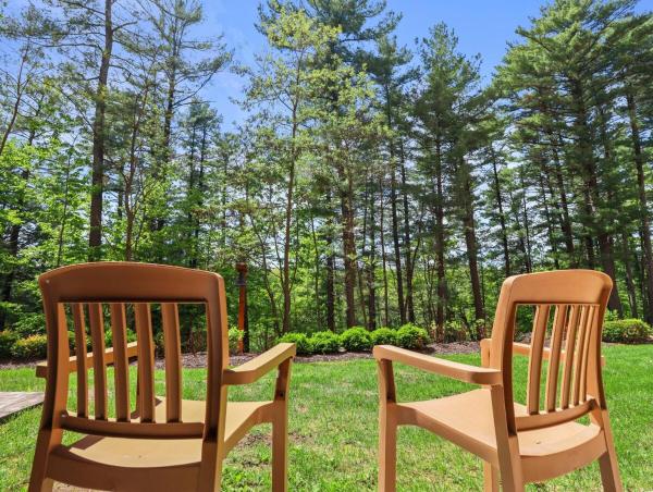 Family Getaway - Outdoor Activity Oasis - Mins To Downtown And Water Parks - Jacuzzi - Game Rm - Wisconsin Dells, WI