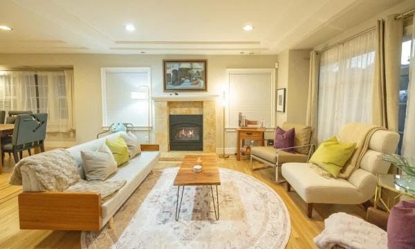 Luxury Glenview Retreat With Stunning Amenities - Piedmont, CA