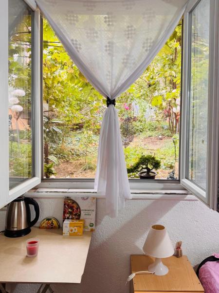 Private Guest Room With Garden Access - North Macedonia