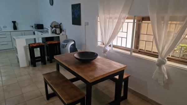Spacious, Secure, Self Contained Apartment - Freetown