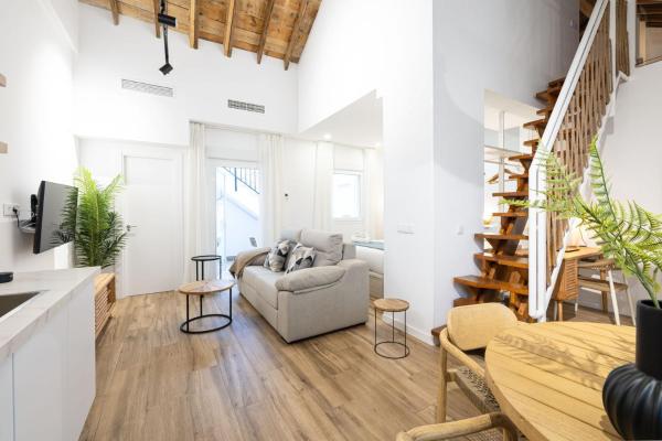 Modern Duplex Courtyard -2bedrooms 2baths - Málaga