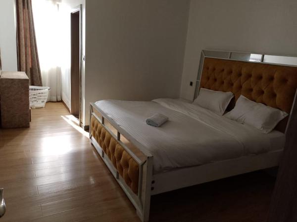 Blonch's Airbnbs - Nairobi