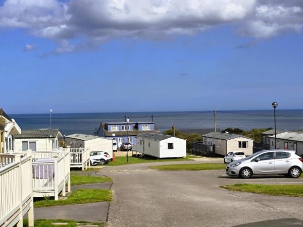 Seaside Caravan Home - 스카버러