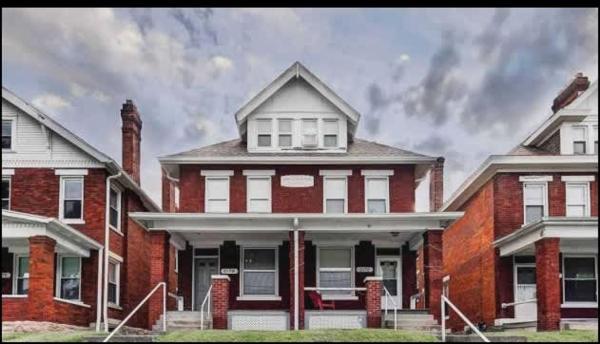 Your Central Columbus Retreat Awaits 5 Br 2 Bath - Ohio