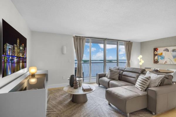 Stunning 3b2b With Ocean And City Views - Free Parking - Miami