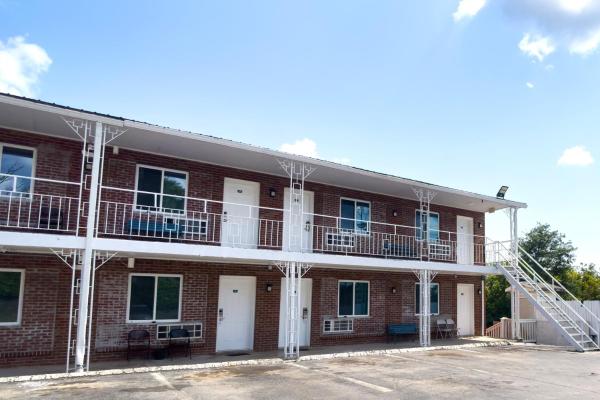 Imperial Inn By Oyo Tazewell - Cumberland Gap, TN