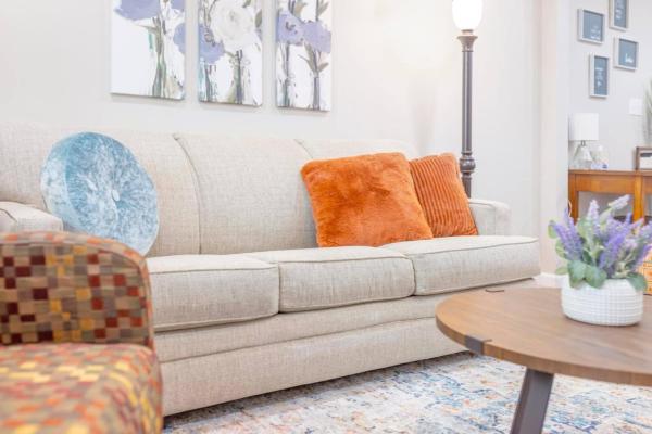 3br, 1ba House Blocks From Etsu And Downtown - 존슨시티