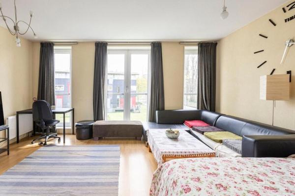 Delightfull Spacious Room In Gorgeous Home - Volendam