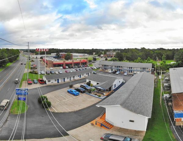 Travelers Inn And Suites - Paducah, KY