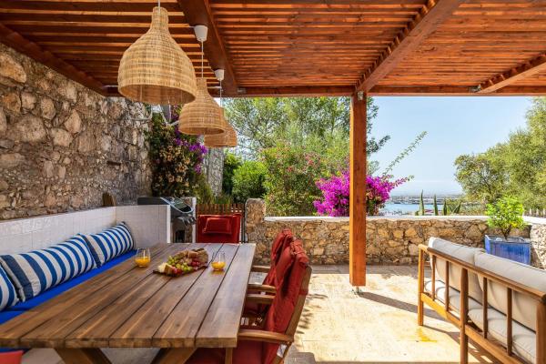 Sesimbra Blue Port Terrace - Comfort, Style, Pool, Ocean Views - Portugal